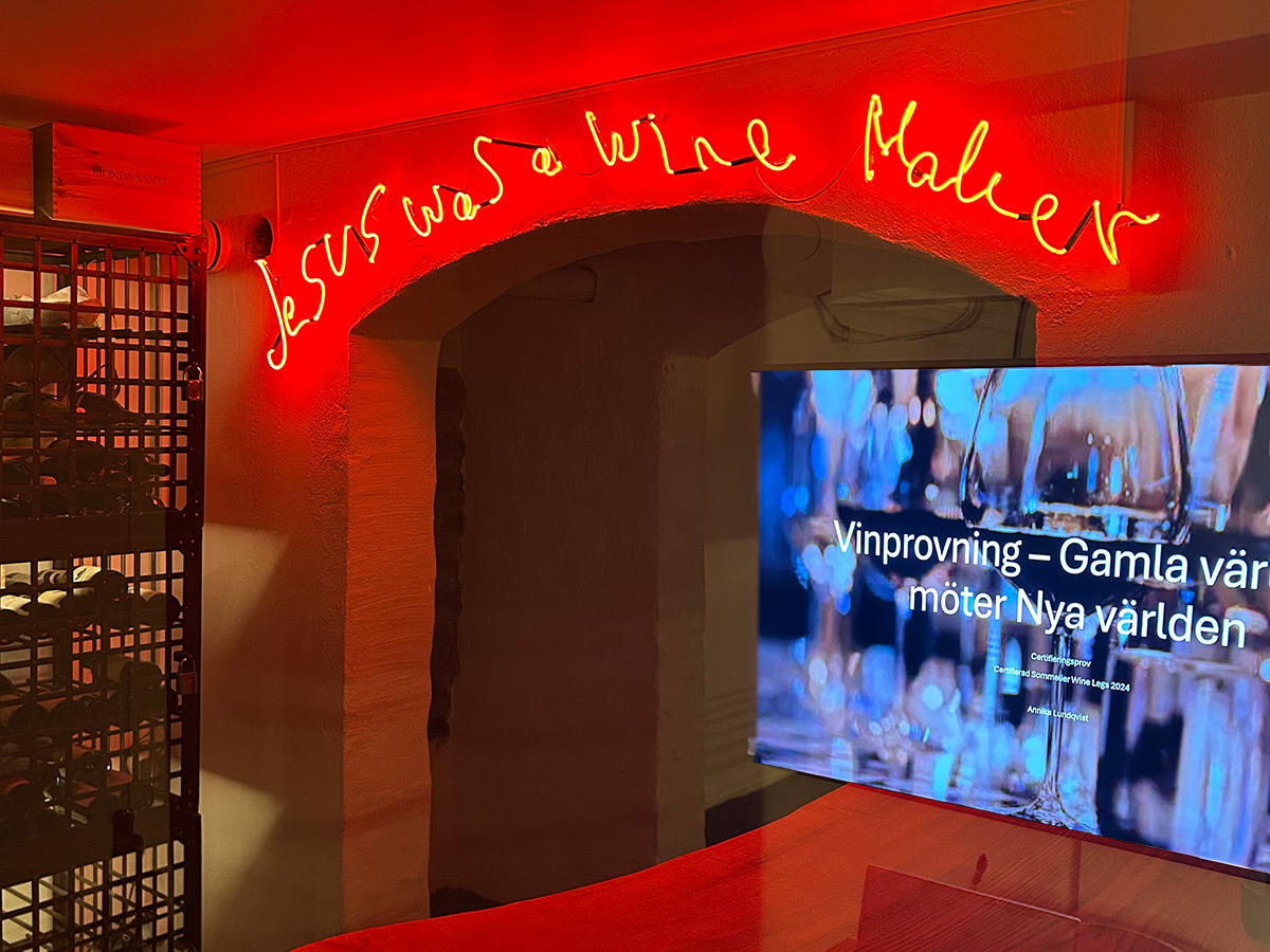 Sommelierutbildningen på distans lät henne kombinera sitt jobb med ...